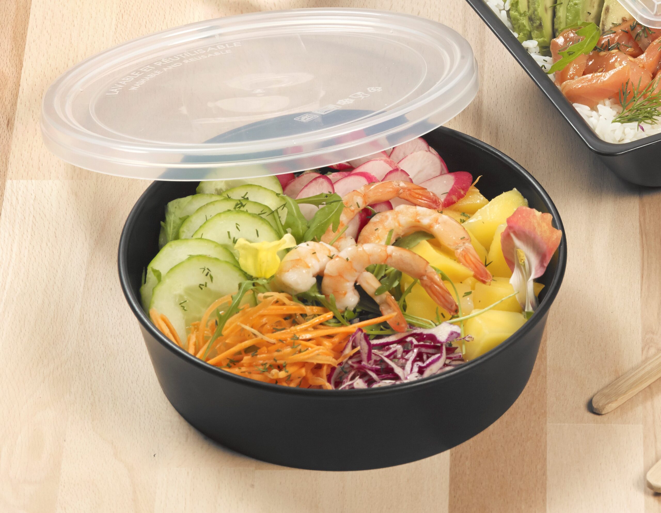 SOLIA décline le saladier LOOP : 3 formats, 3 coloris